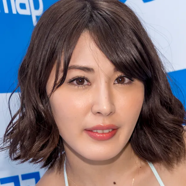 グラドル金子智美、29歳での制服姿に「これで最後にしたい」 | WEBザテレビジョン